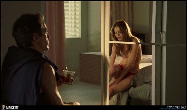 These Unconventional Christmas” Movies Have Hot Scenes